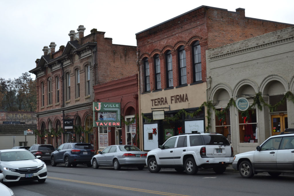 Here's the seven best things to do in Ashland Oregon - My Silly Squirts