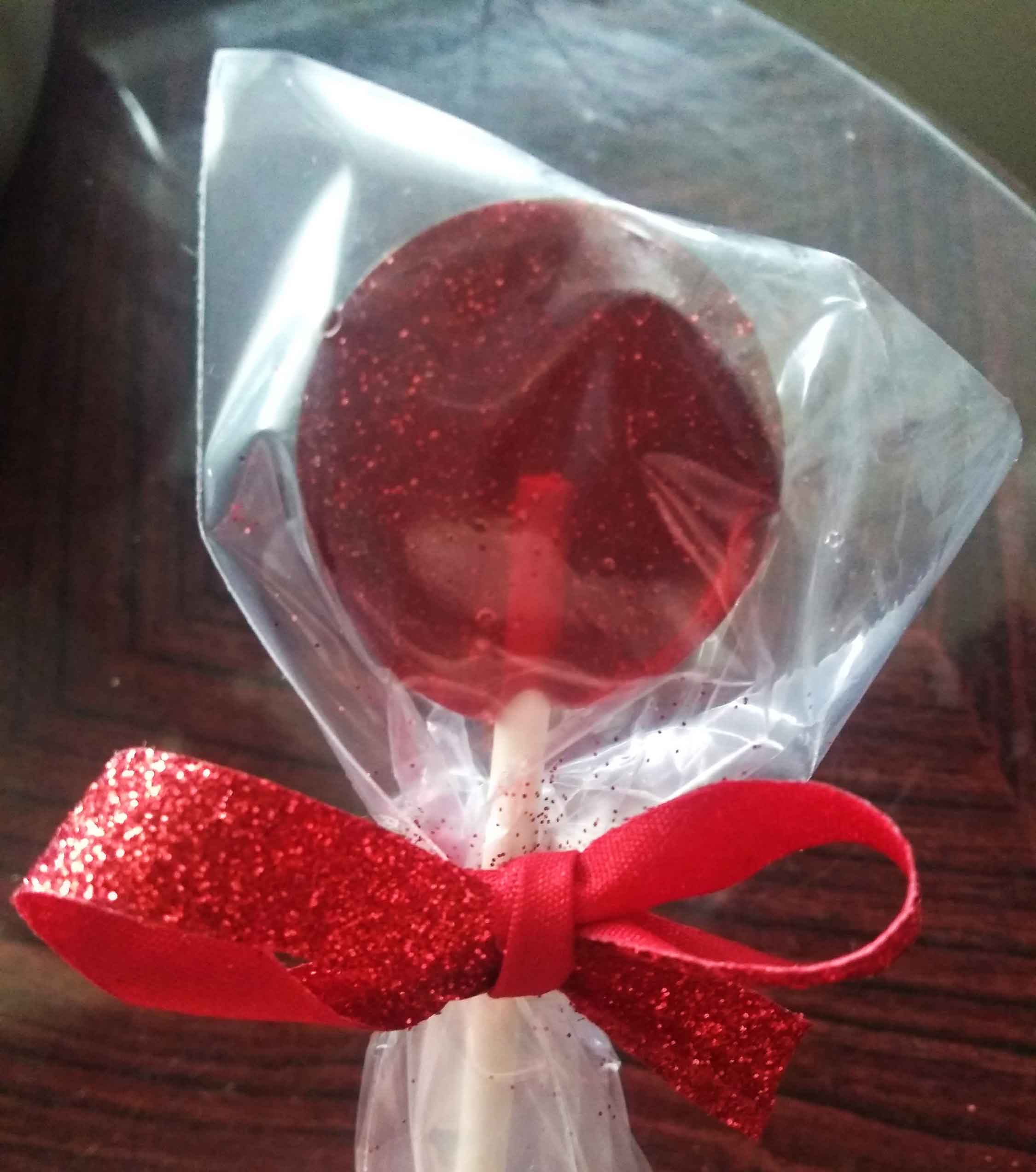 How to make yummy homemade suckers - My Silly Squirts