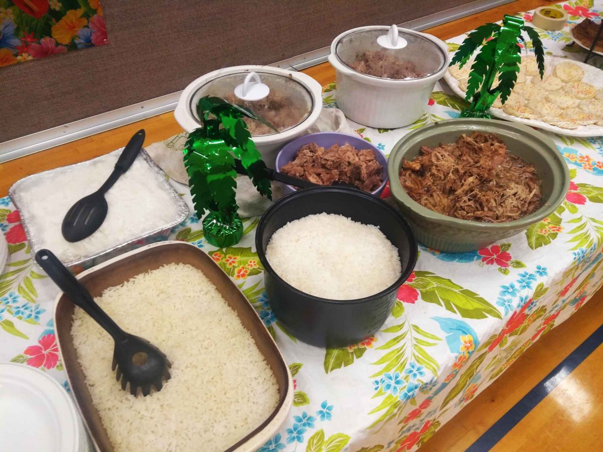 Aloha! How to throw a Hawaiian luau - My Silly Squirts