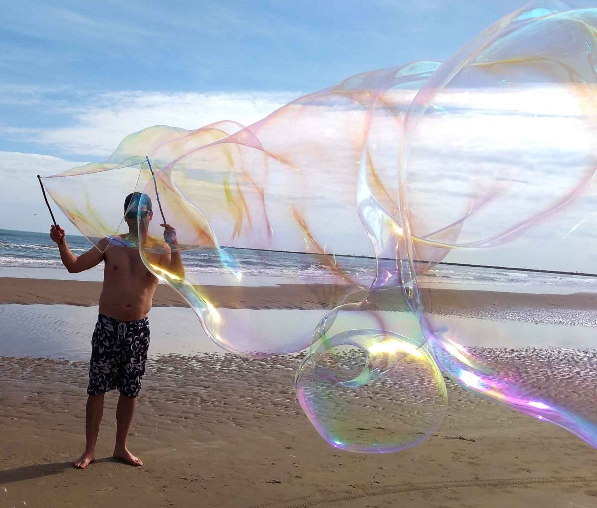 I found the best giant bubble recipe. Here are the results. - My Silly ...