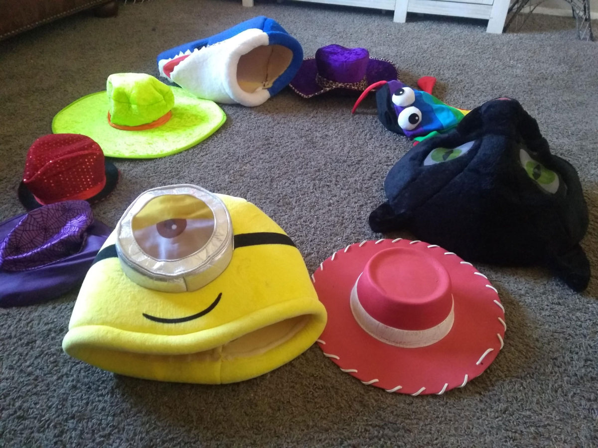 Musical hats kids party game - My Silly Squirts