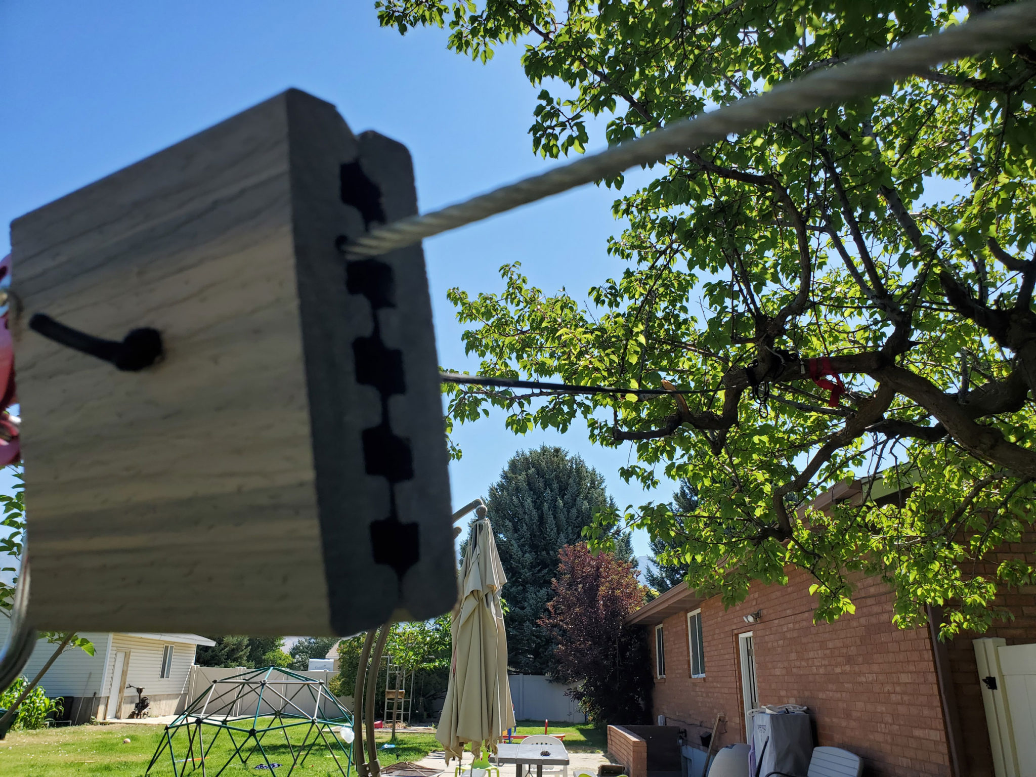 How to build your own amazing backyard zip line - My Silly Squirts