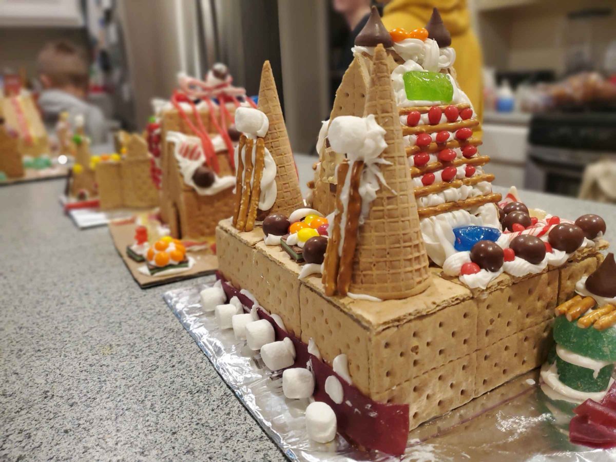 8 tips to hosting a chaos-free gingerbread house party - My Silly Squirts