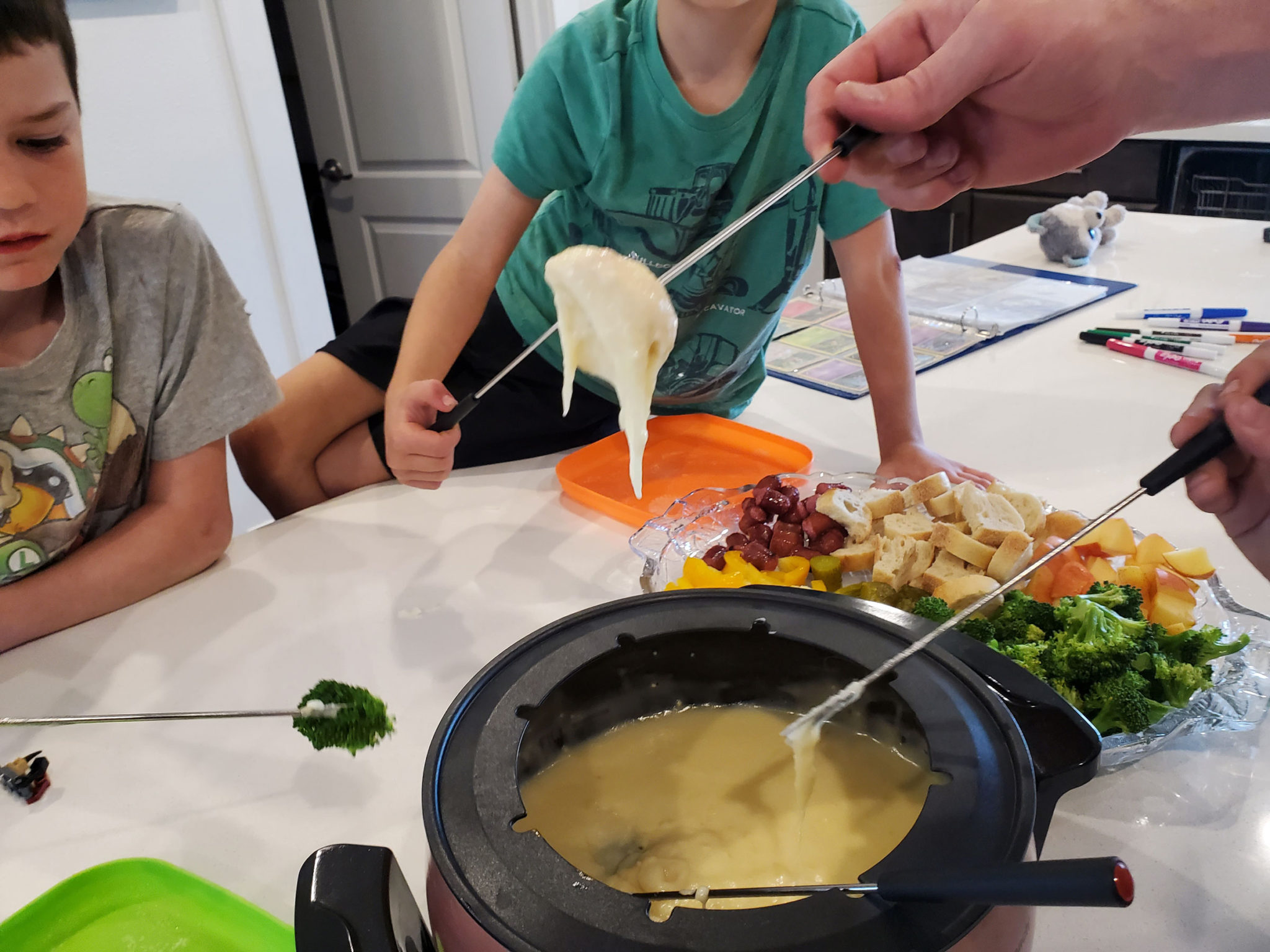 30+ delicious dippers for your cheese fondue - My Silly Squirts