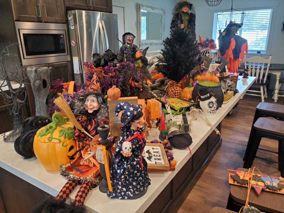 30+ easy Halloween decoration ideas for your house - My Silly Squirts