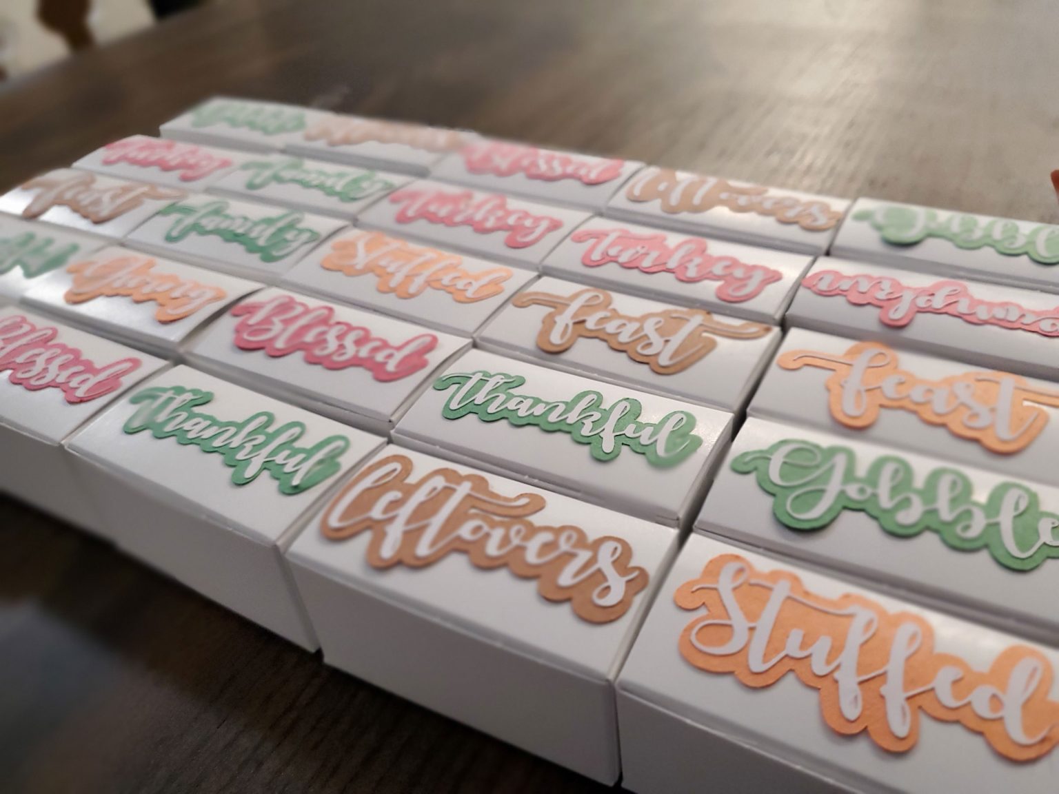 Easy Thanksgiving dinner table favors with printable cutouts - My Silly ...