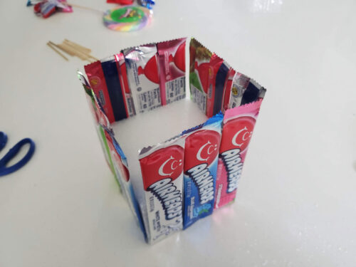 How to make a super easy $10 simple DIY Candy Bouquet - My Silly Squirts