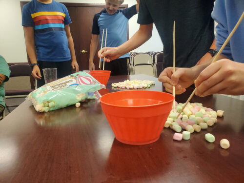 30 Easy and fun Minute to Win It games for teens - My Silly Squirts