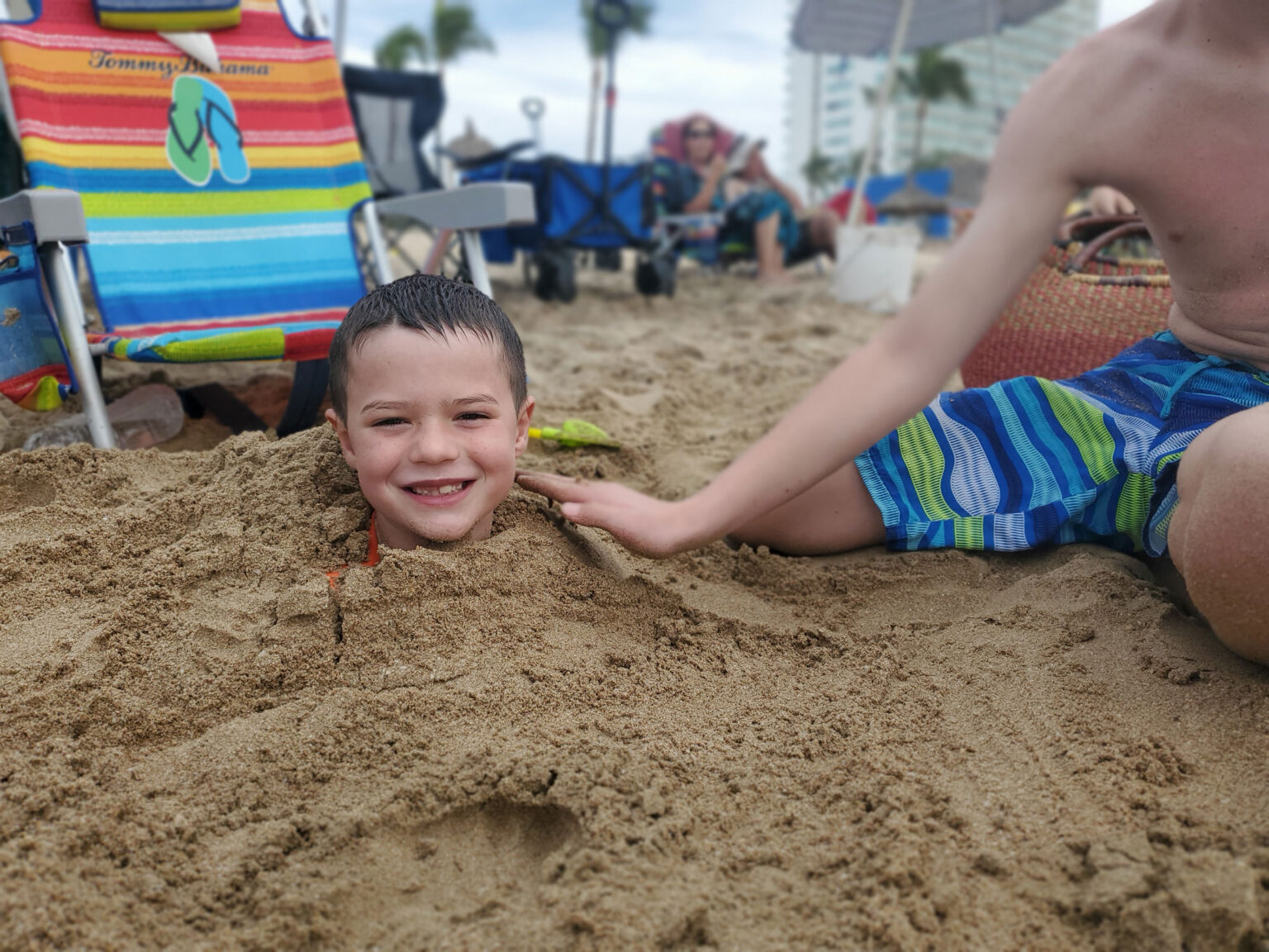 50+ fun things to do on the beach for kids, teens and adults - My Silly ...