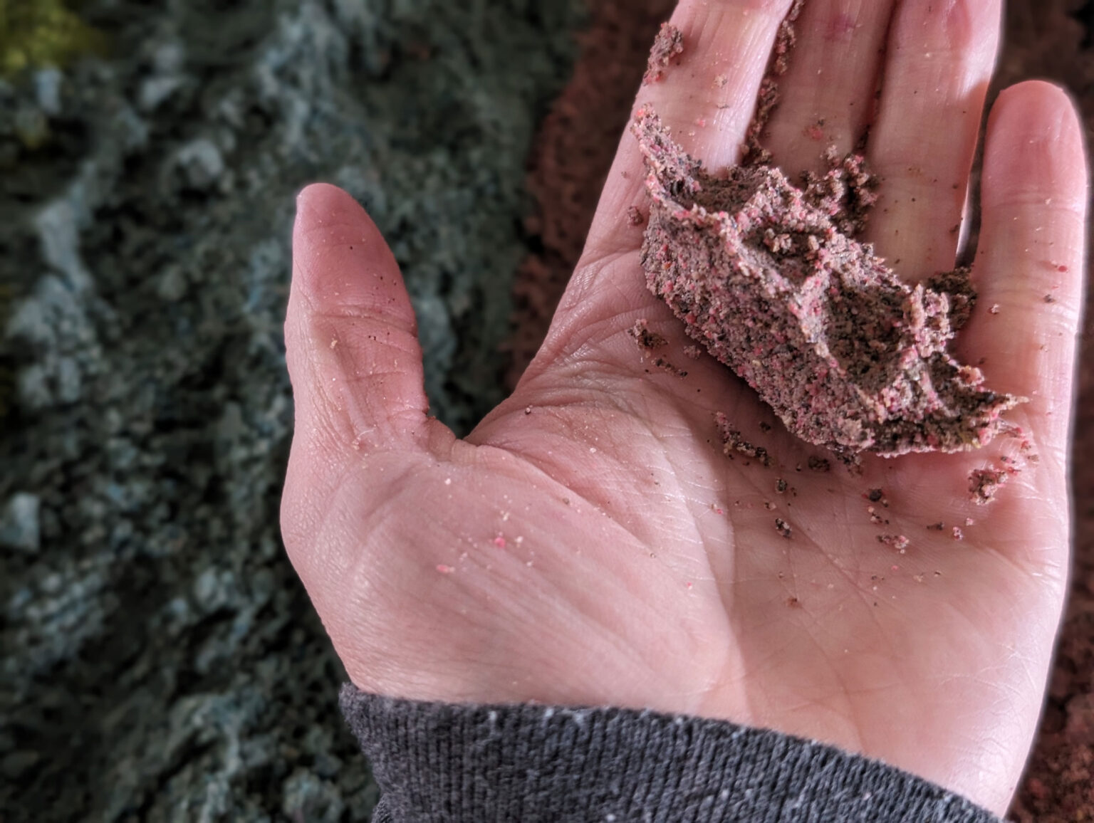 Easy DIY kinetic sand for kids for less than $10 - My Silly Squirts