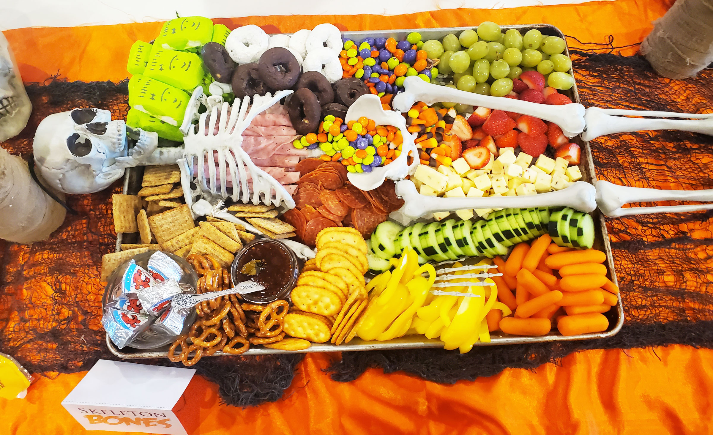 Super spooky Halloween charcuterie board for kids - My Silly Squirts