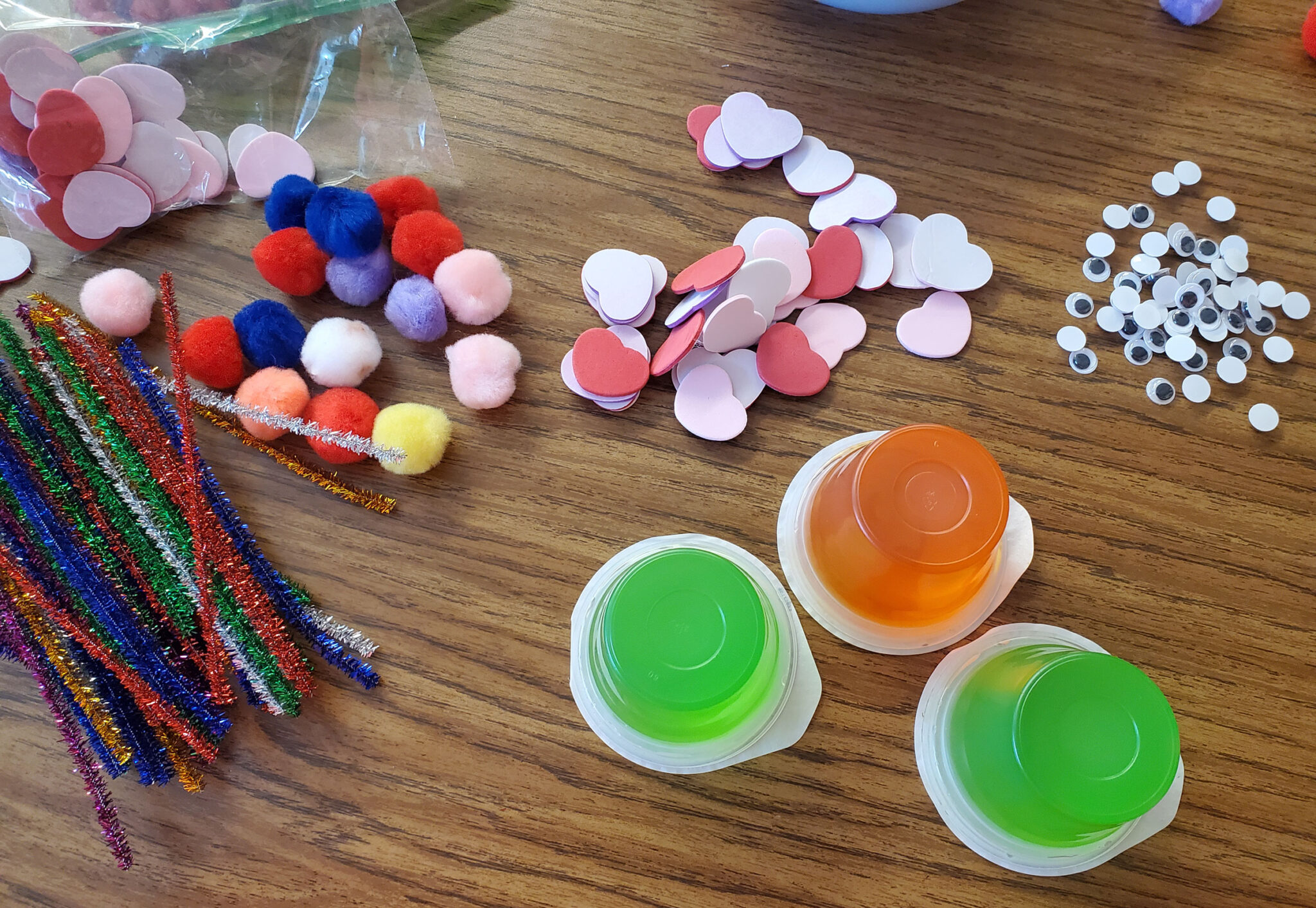Valentine's Day crafts for kids: Jello love bugs & heart wreaths - My ...