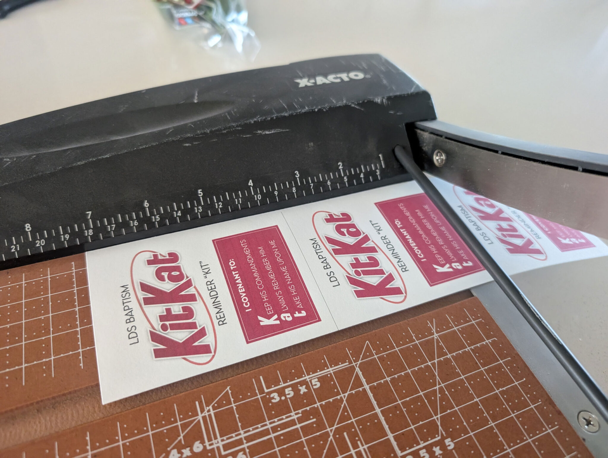 These Kit Kat LDS baptism gift tags are the perfect gift for any ...