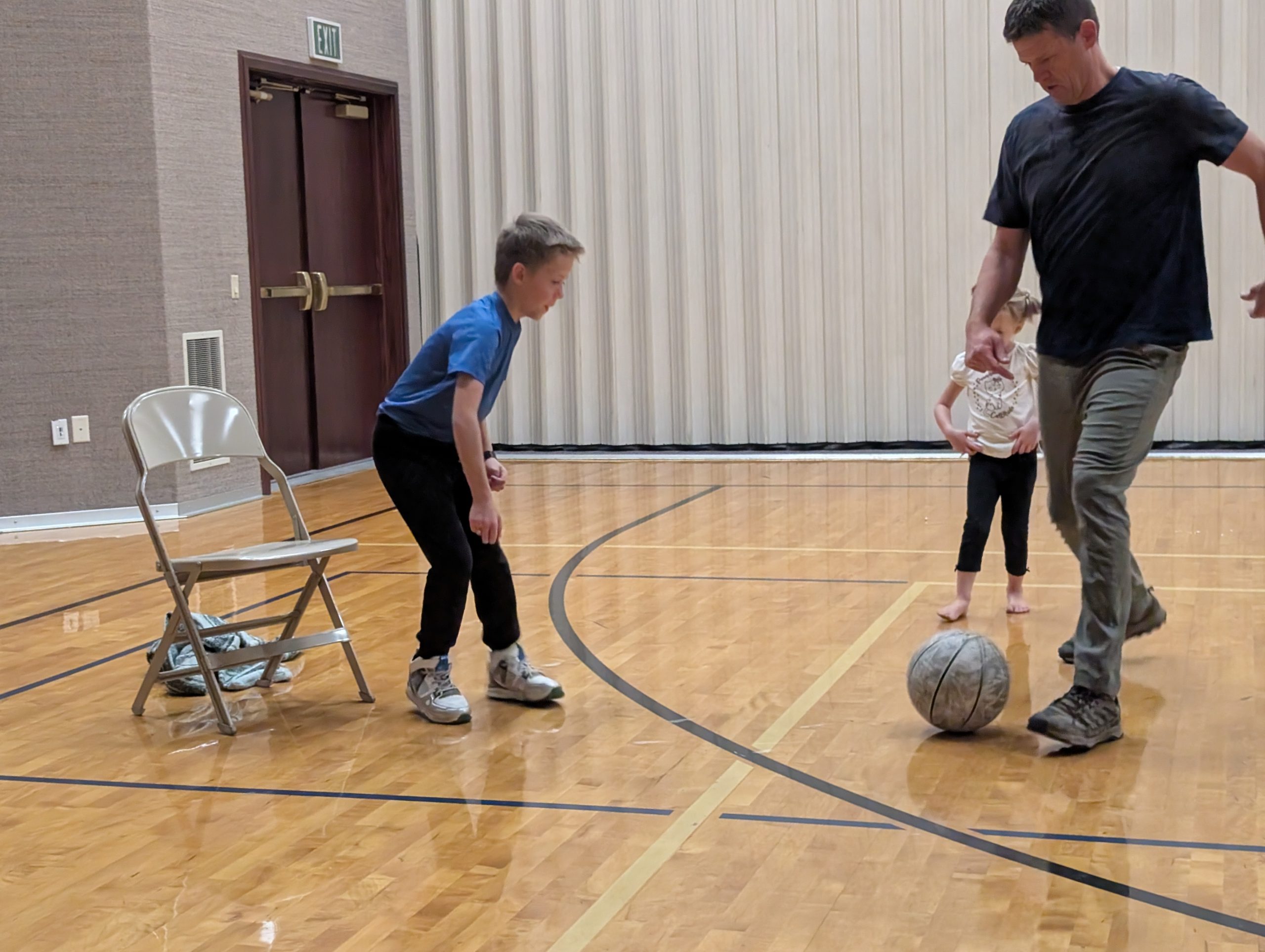 How to play chair soccer for beginners - My Silly Squirts