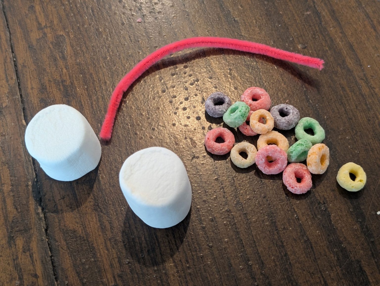 Adorable DIY craft: Fruit loop rainbows - My Silly Squirts